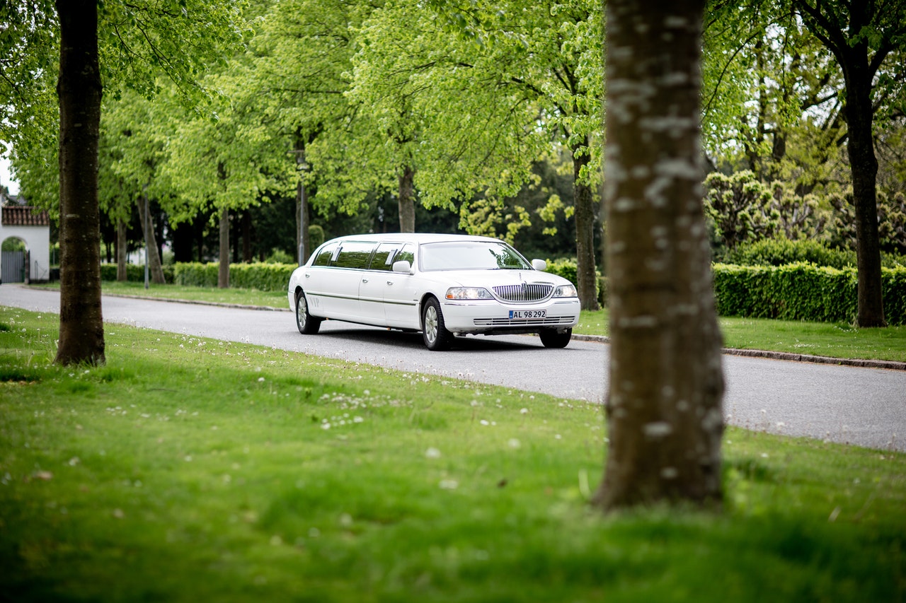 Limousine Paris : L'accord qui va former la plus grande flotte de luxe ...
